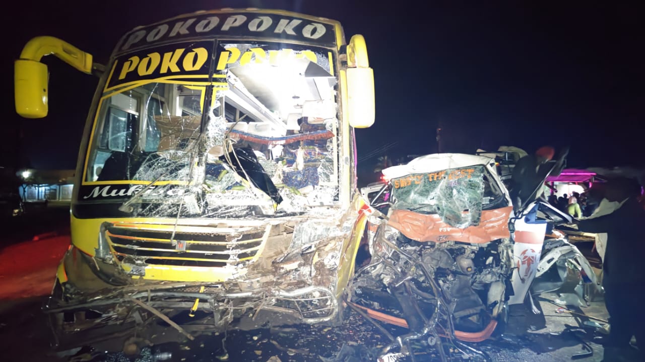 10 Killed in Head-On Collision Involving Pokopoko Bus and Toyota Hiace ...